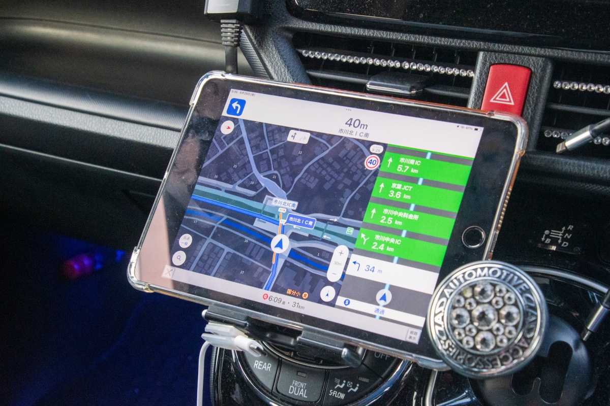 iPad Wi-Fiモデルをカーナビにする方法｜GPSが無い問題の現実的な解決策 | RAW atch-k